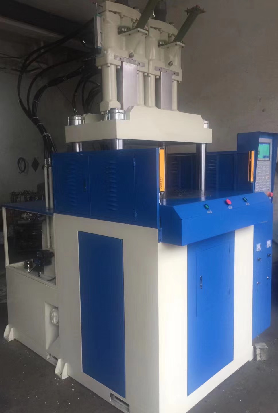 China Top 10 Competitive Multiplas Vertical Injection Moulding Machine ...