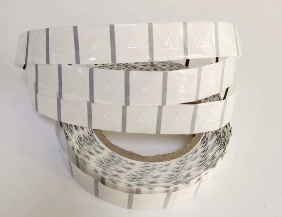 Triangle Blind Label Printing Transparent Button, High Quality Triangle ...