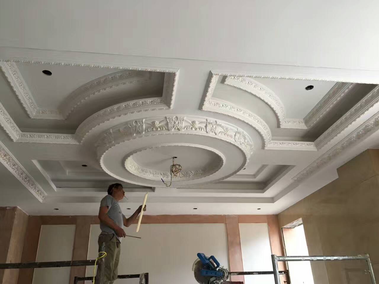 Gold Painted Pu Door Frames & Mouldings, High Quality Gold Painted Pu ...