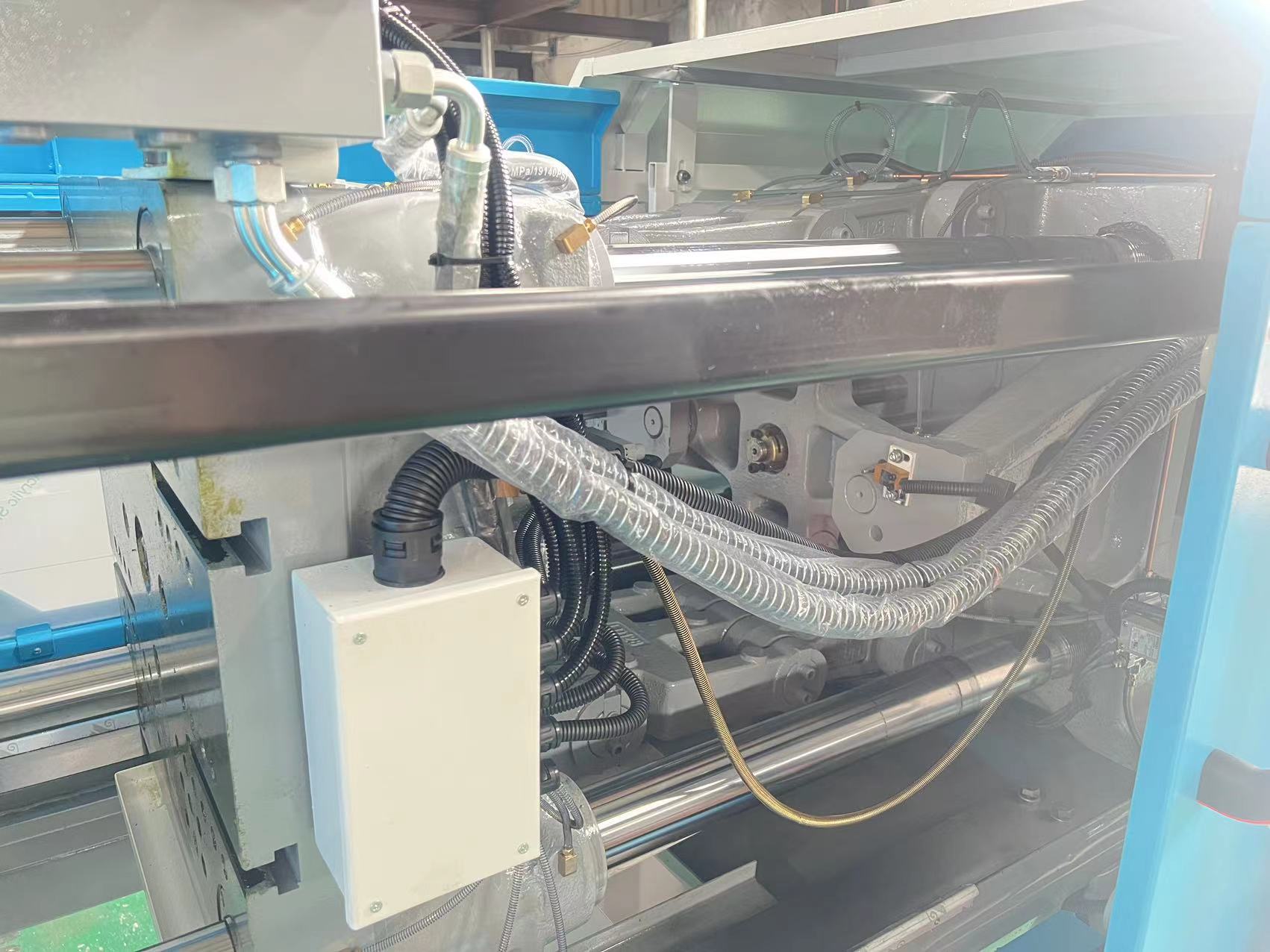 Pe Injection Molding Machine For Big Gallon Caps, High Quality Pe ...
