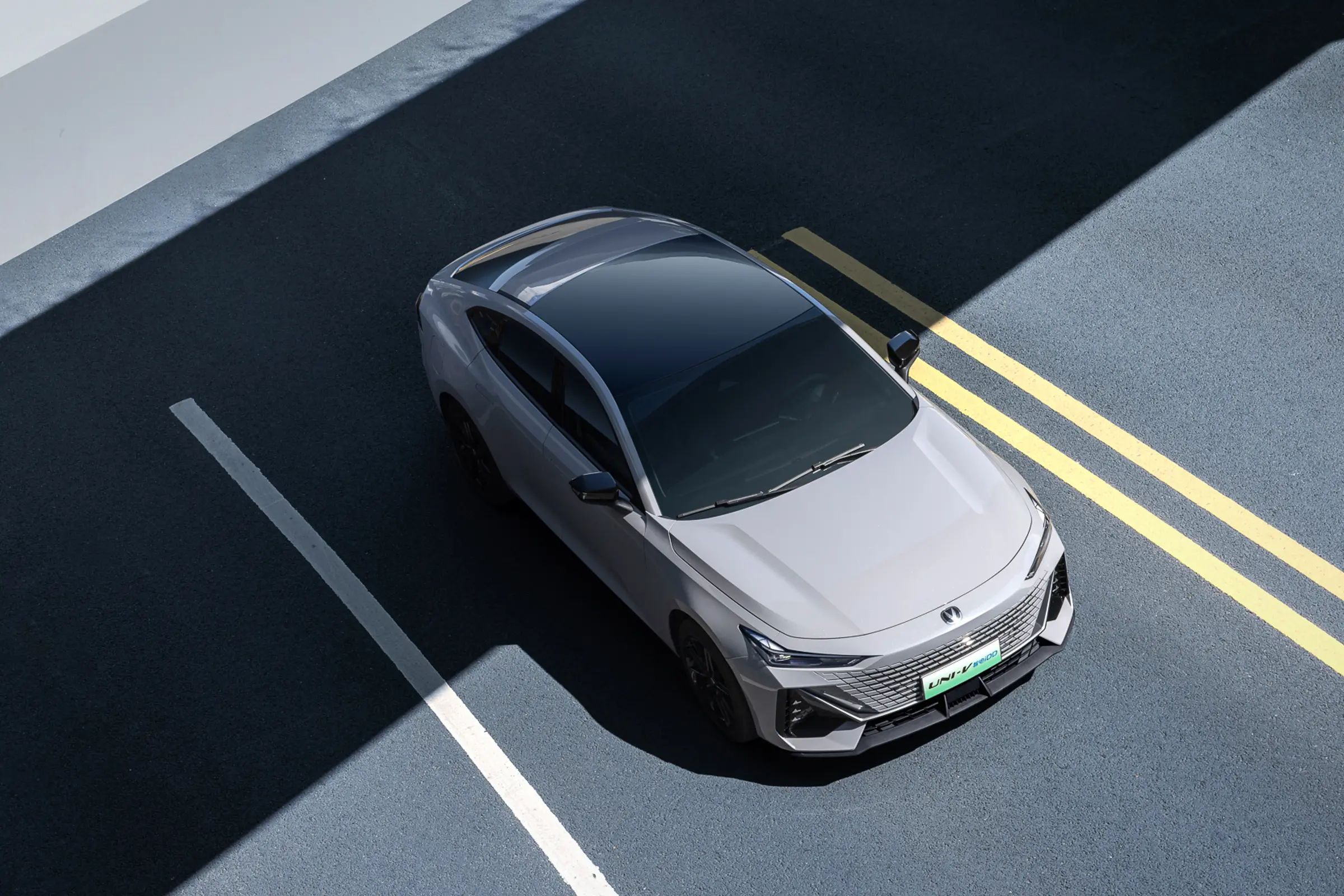 Changan Uni V Plug-in Hybrid: Electric Range 136km/113km, 5-seater ...