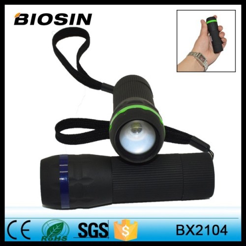 Black Color Zoomable Halogen Flashlight, High Quality Black Color ...