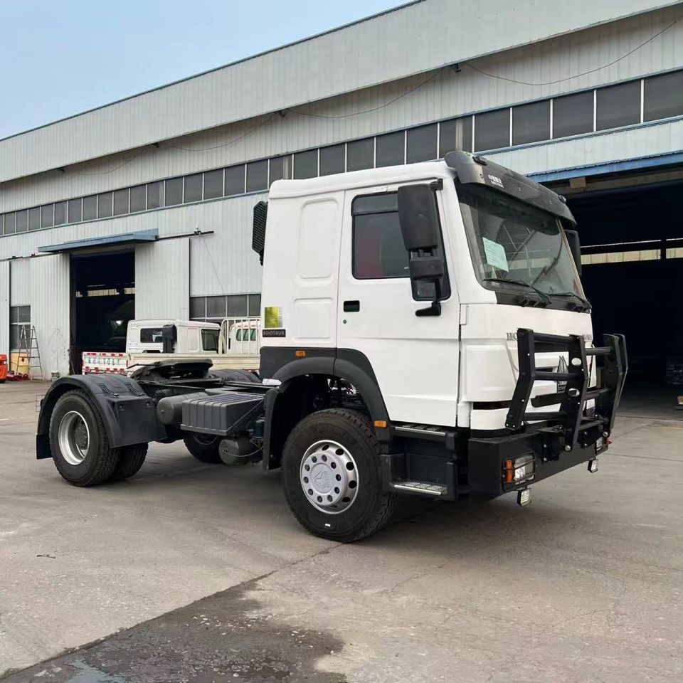 Sinotruk Howo 4x2 Tractor Head: The Prime Mover Truck, High Quality ...