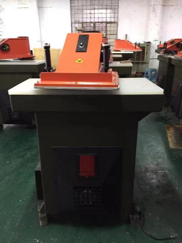 Vs925 Used Hydraulic Cutting Machine: Refurbished Atom Die Hydraulic ...