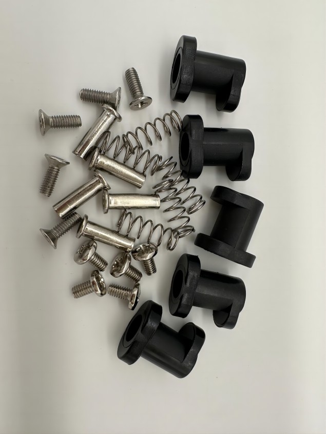 Holddown clamps for solder pallet and SMT fixture in PCB Assembly