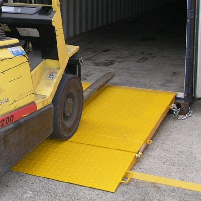 20ft And 40ft Container Ramps For Forklift - Steel Container Ramp Fcr65 ...