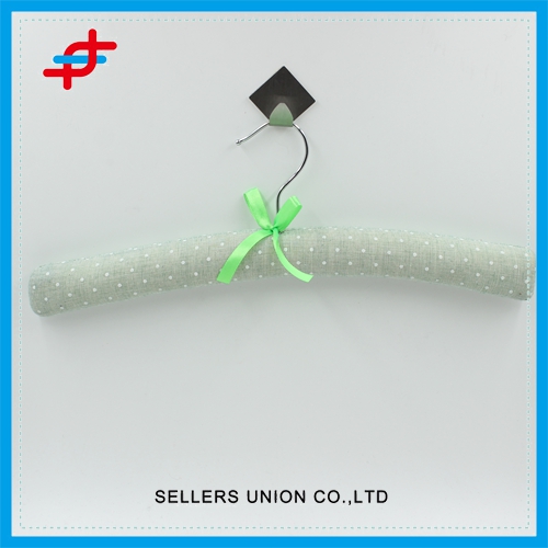 Satin Padded Cloth Hanger, Bossgoo.com의 고품질 Satin Padded Cloth Hanger