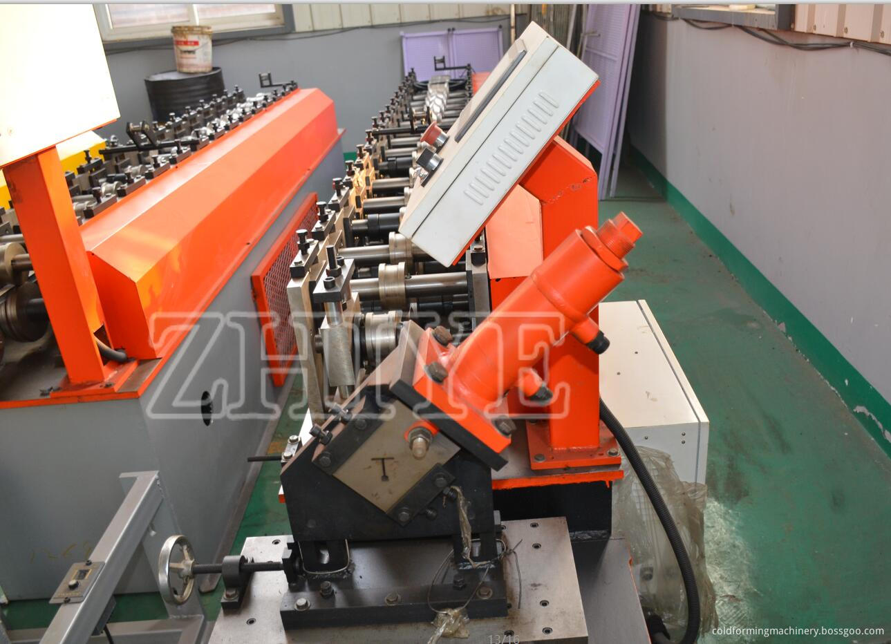 Main T Grid 냉간 성형기, Bossgoo.com의 고품질 Main T Grid 냉간 성형기