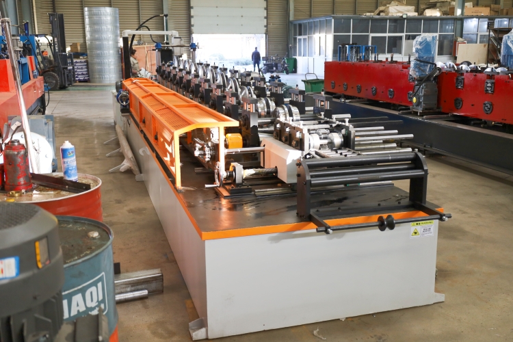 U-shaped Aluminum Square Tube Ceiling Pass Roll Forming Machine, High ...