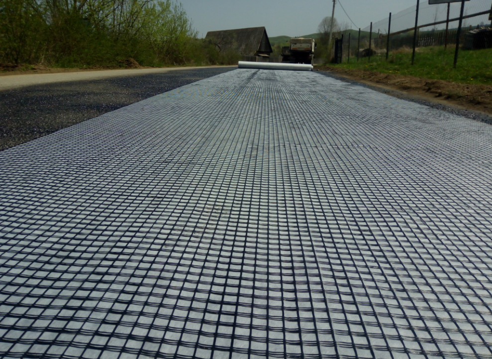 Polyester Geogrid Knitting With Geogtextile Composites China Manufacturer