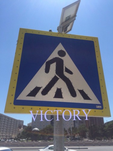 Square Shape Solar Flashing Led Walking Man Traffic Sign, High Quality ...