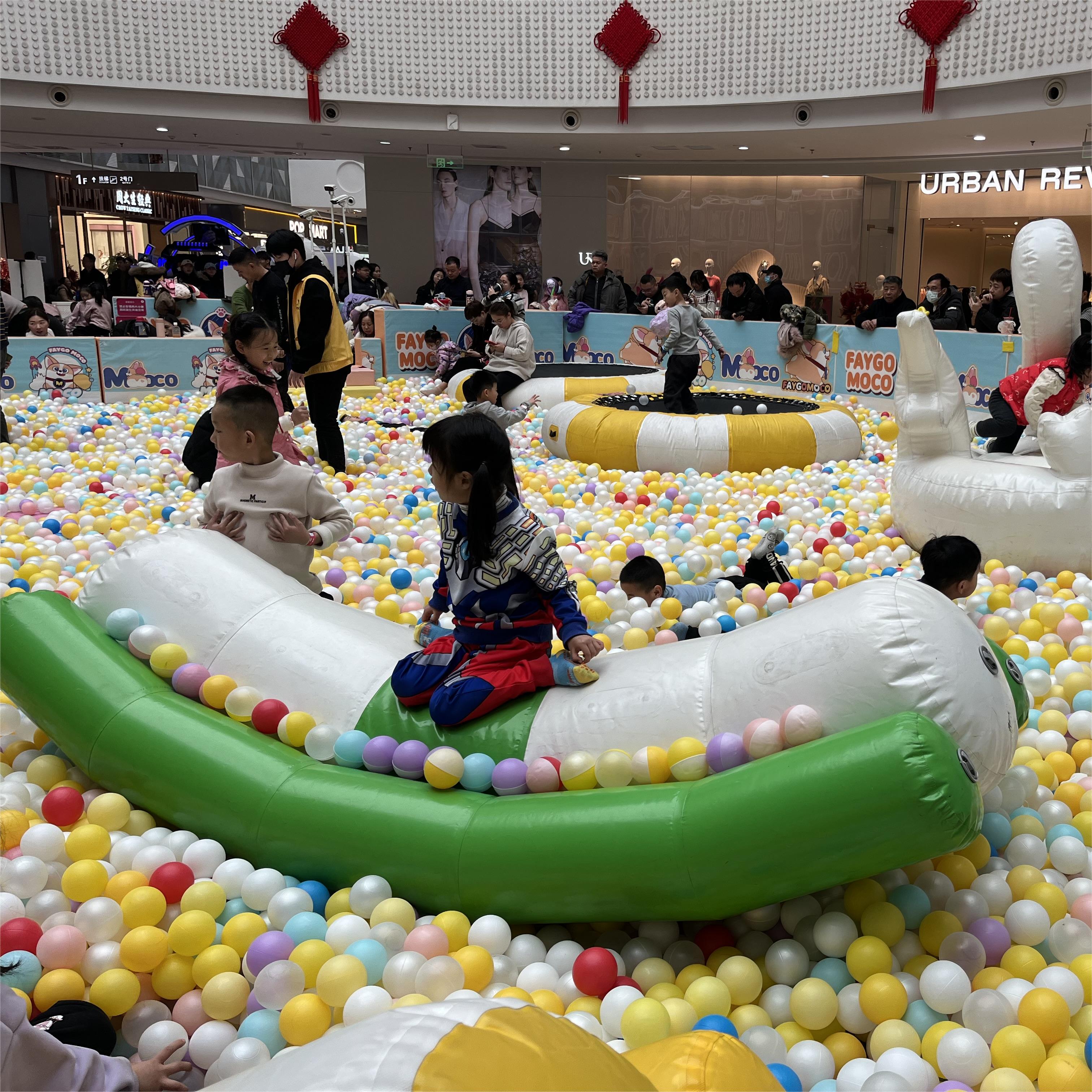 Shopping Mall Indoor Playground Equipment: Ball Pits And Inflatable ...