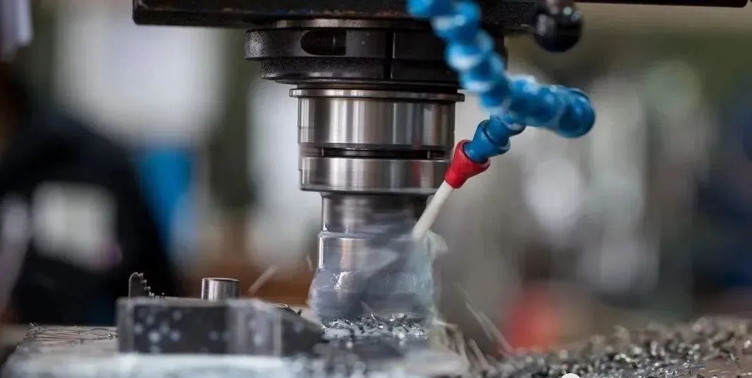 The problems and countermeasures of cutting fluid during use