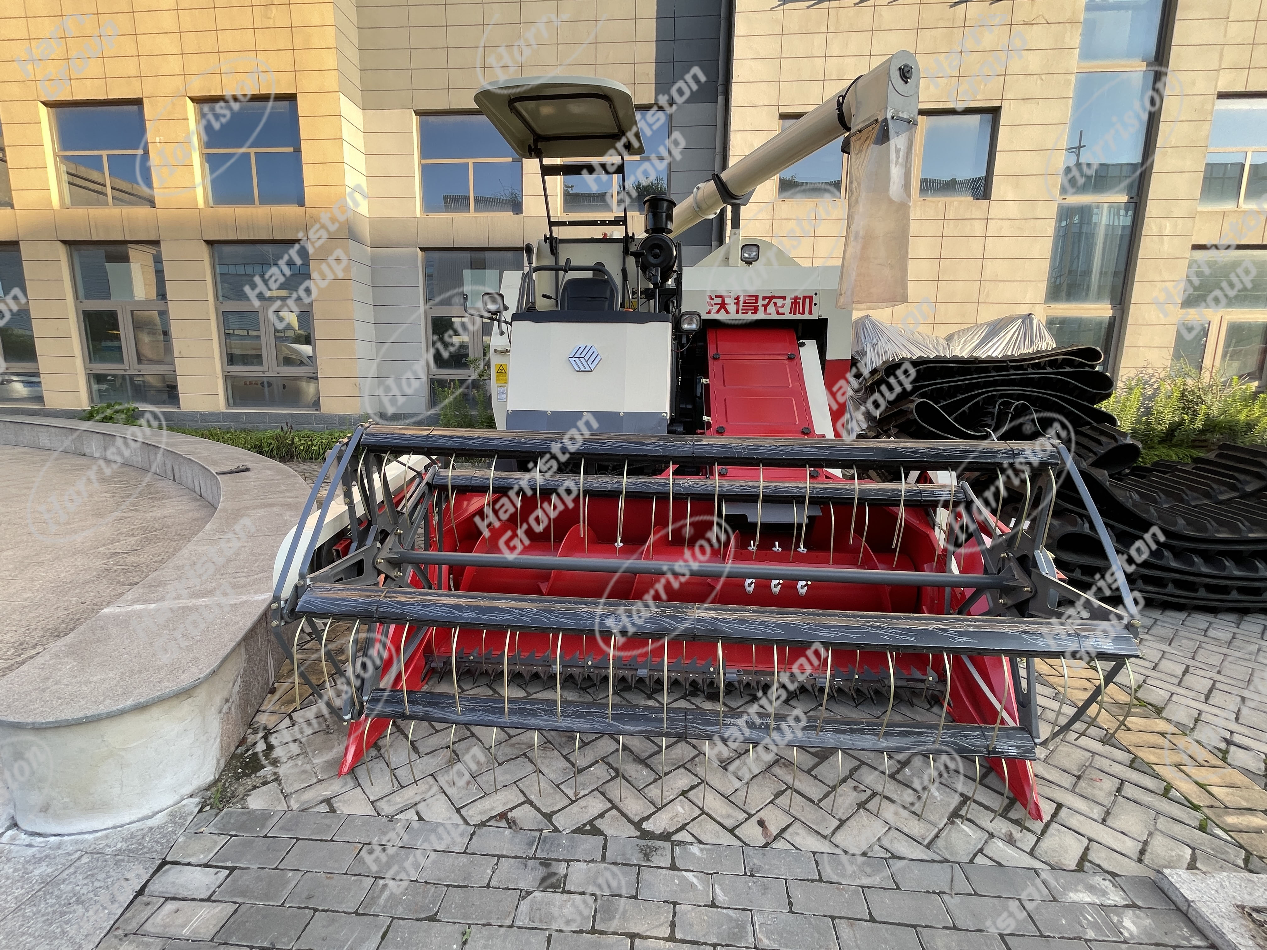 Fm World 4lz-8.0ep Crawler Combine Harvester For Agricultural Machinery ...