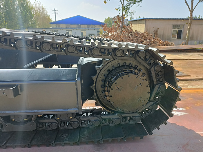 15 Ton Tracked Chassis With Beams For Drilling Rig - Qdst-15t, High ...