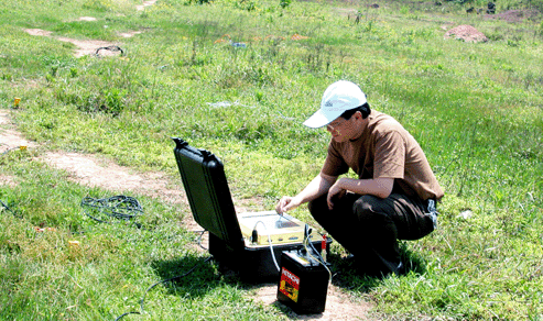 Shallow Refraction Survey Seismograph Wave Speed Exploration Seismic ...