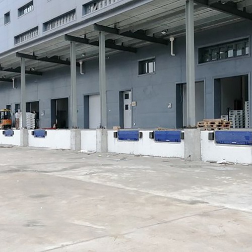 Warehouse Loading And Unloading Equipment - Dock Leveler, High Quality ...