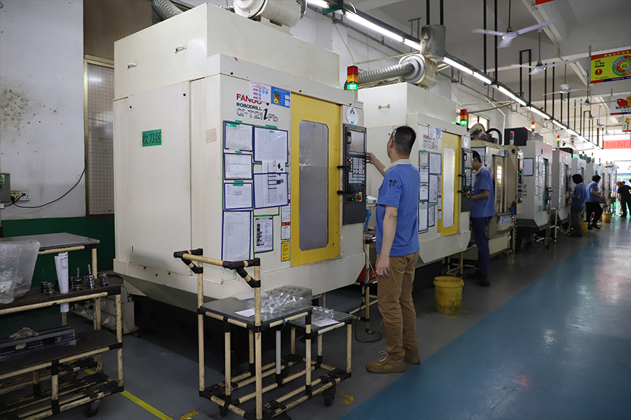 What does a CNC machinist do?