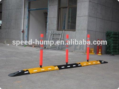 Road Lane Separator Road Lane Divider With Warning Post As Directing ...