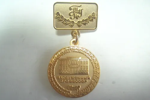 Gold Sandblast Military Medals Safety Pin Badge, High Quality Gold ...