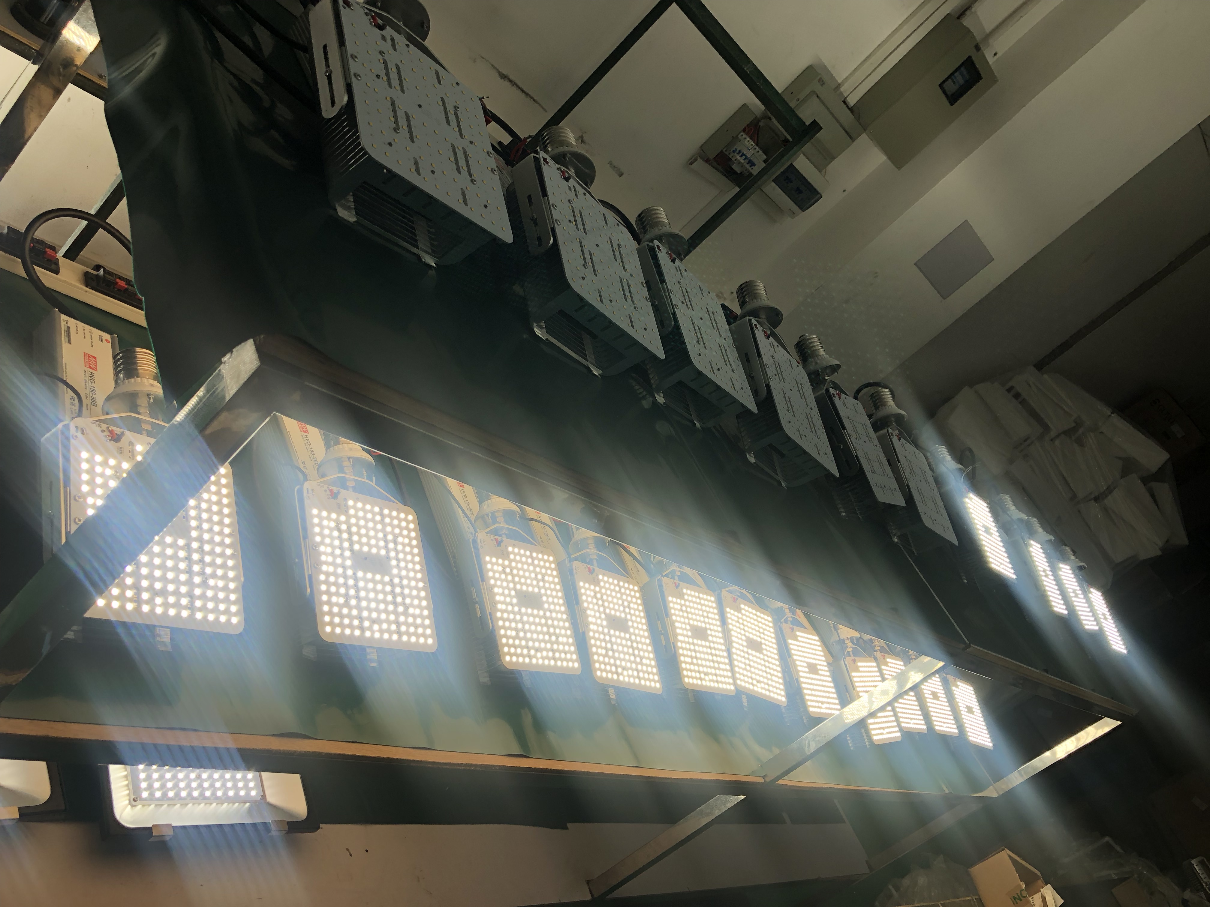 High Efficiency Ip65 Led Street Lights & Parking Lot Pole Lighting ...
