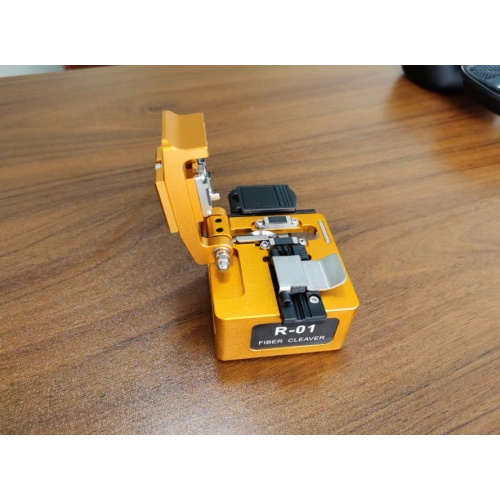 What Is a Fiber Cleaver?