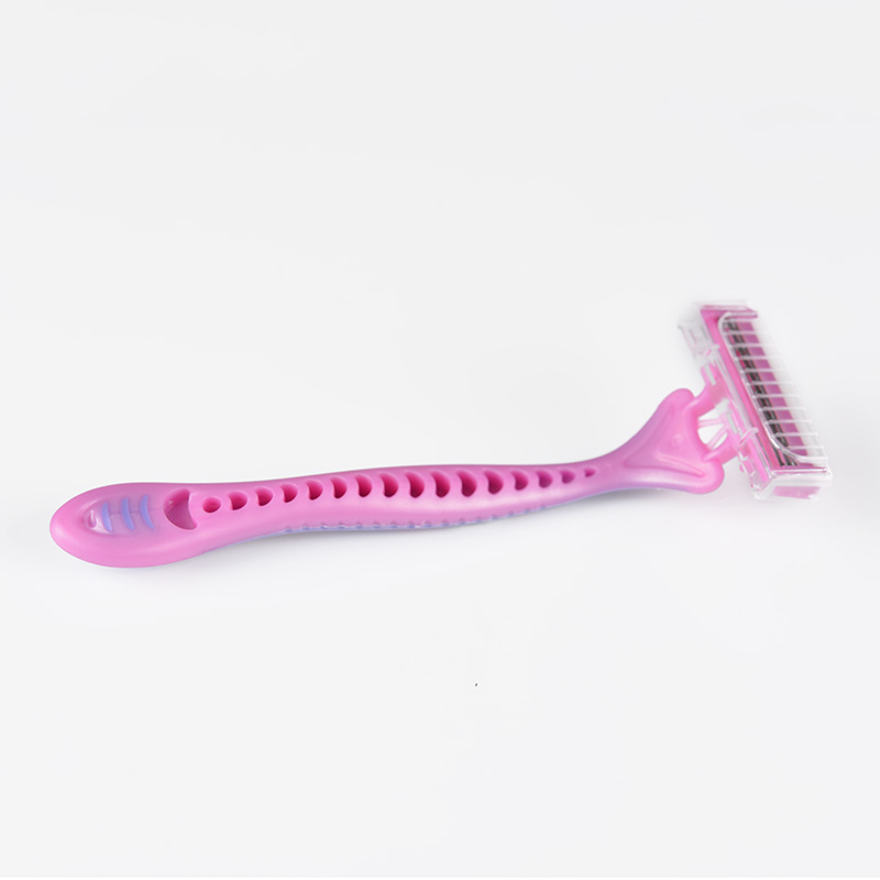 Disposable 3 Blade Soft And Smooth Razor, High Quality Disposable 3 ...