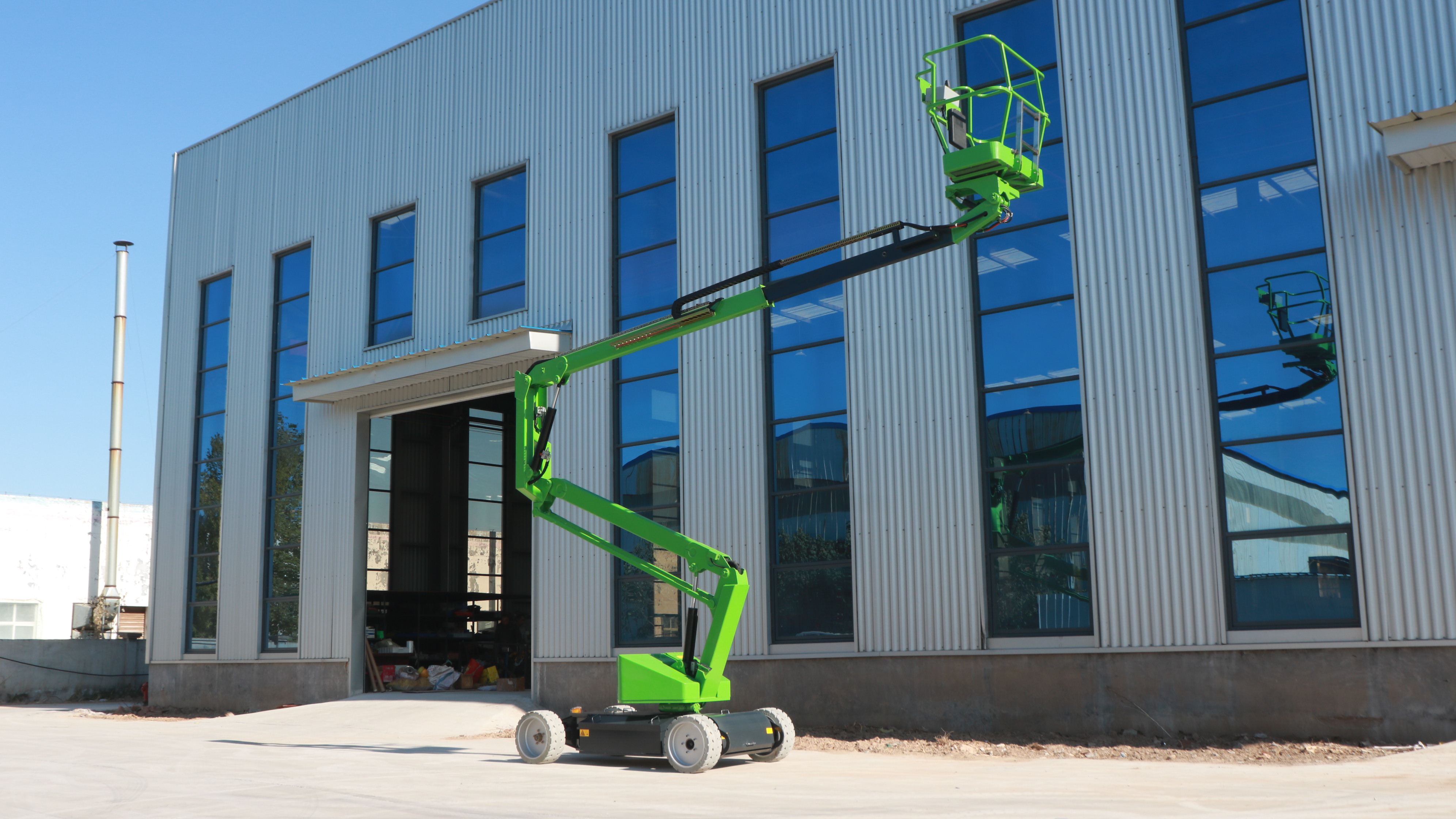 11m To 20m Self Propelled Articulated Boom Lift With Folding Arm, High ...