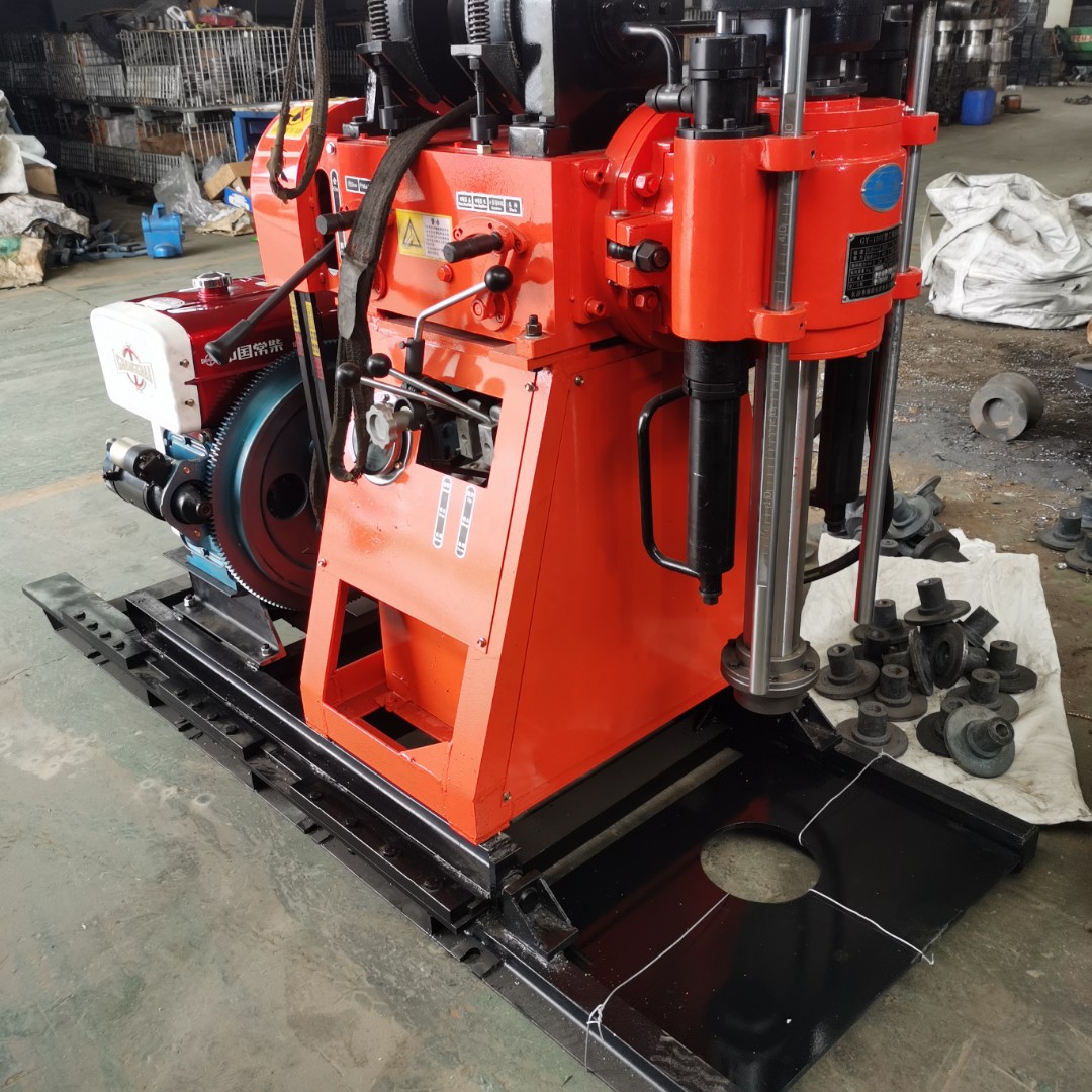 Hydraulic Mini Crawler Water Well Rig: Small Mini Borehole Water Well ...