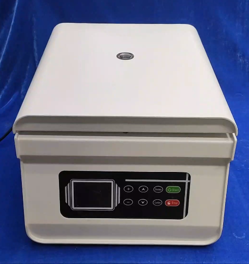 Low Speed Tabletop Centrifuge 6000rpm For Clinical And Laboratory Use ...