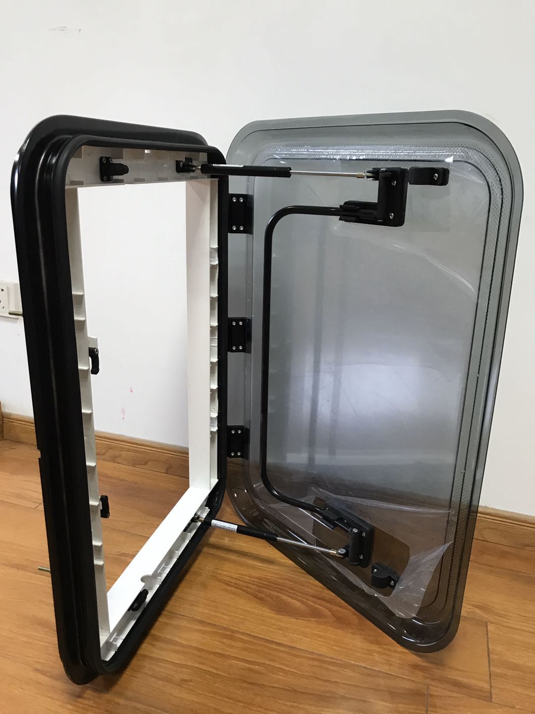 Rv Motorhome Led Skylight Roof Window With Anti-insect Net And Sunshade ...