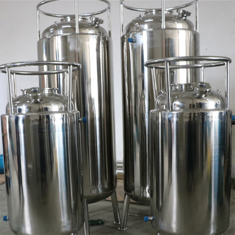 Stainless Steel Storage Tank With Cooling Coil For Solvent Recovery ...
