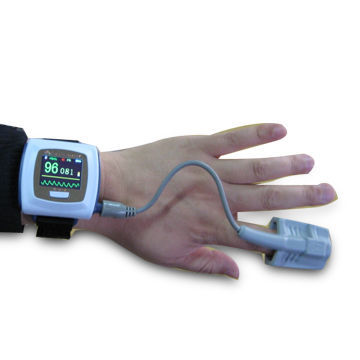 Wrist-wearable Pulse Oximeter With External Probe Battery Capacity ...