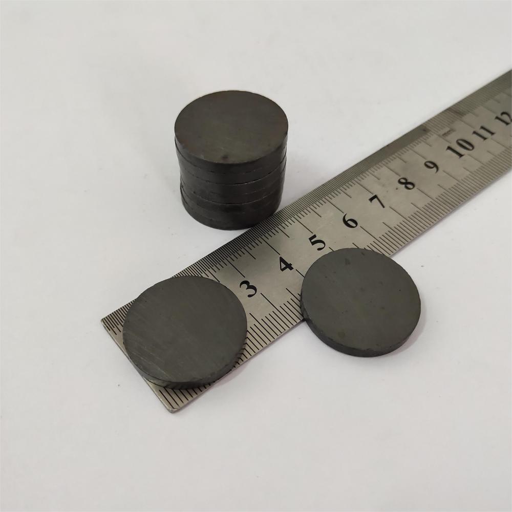 18x3mm Round Ceramic Magnet Barium Ferrite Magnet Disc, High Quality ...