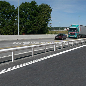 Middle Crash Barrier With Open Pipe Railingnew, High Quality Middle ...