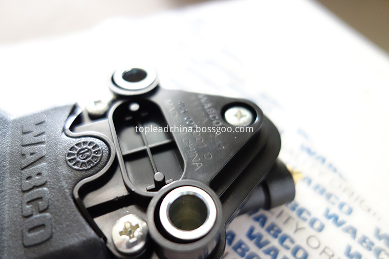 4640070010 Wabco 수평 조절 밸브, Bossgoo.com의 고품질 4640070010 Wabco 수평 조절 밸브