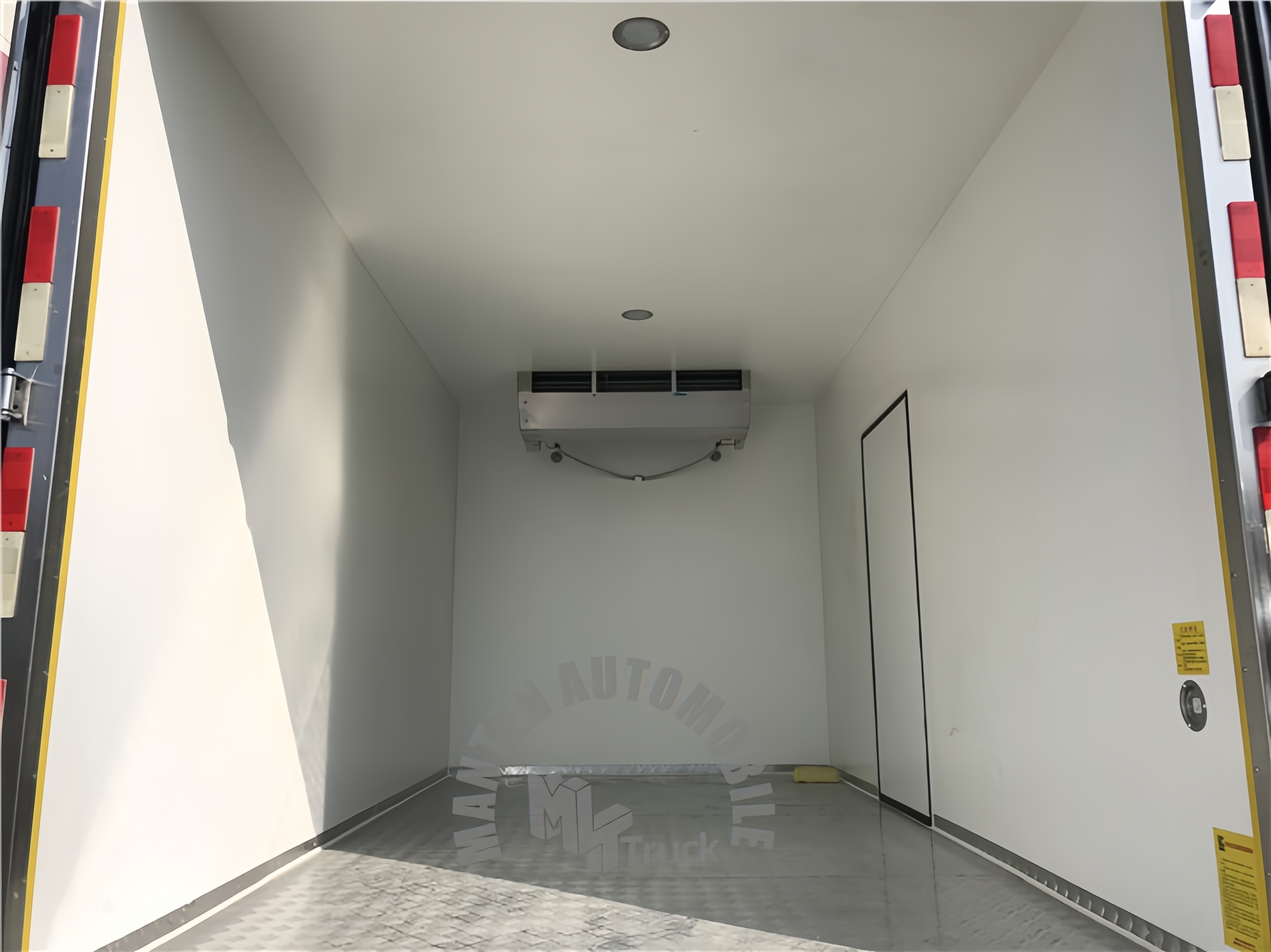 Freezer Van Truck Foton Shacman 4x2 18cbm With Thermo King, High ...