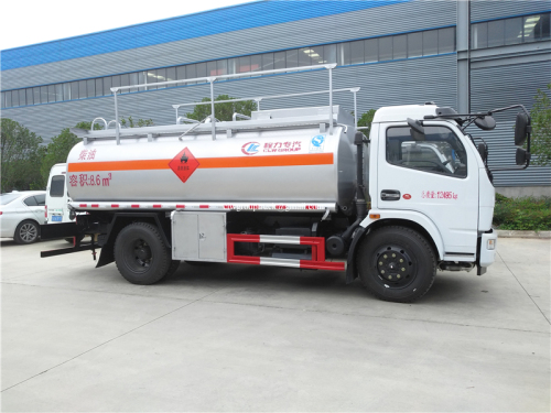 2000 Liters 6000 Gallon Diesel Oil Transporter Truck, High Quality 2000 ...