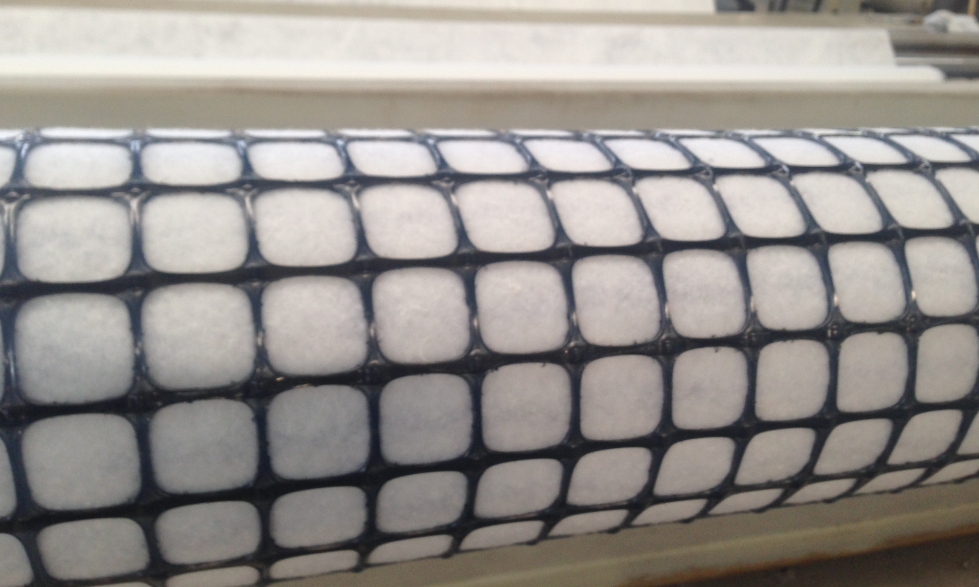 Composite PP Biaxial Geogrid With Nonwoven Geotextile China Manufacturer