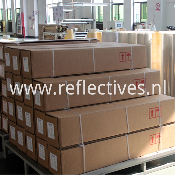 ASTM D4956 Type IV High Intensity Prismatic Reflective Sheeting DM 7600