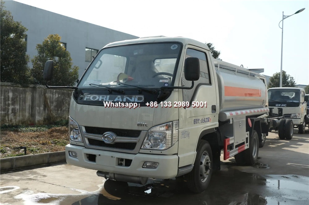Forland 4x2 Small 2000 Liters Fuel Oil Tanker Refueling Truck Cheap ...