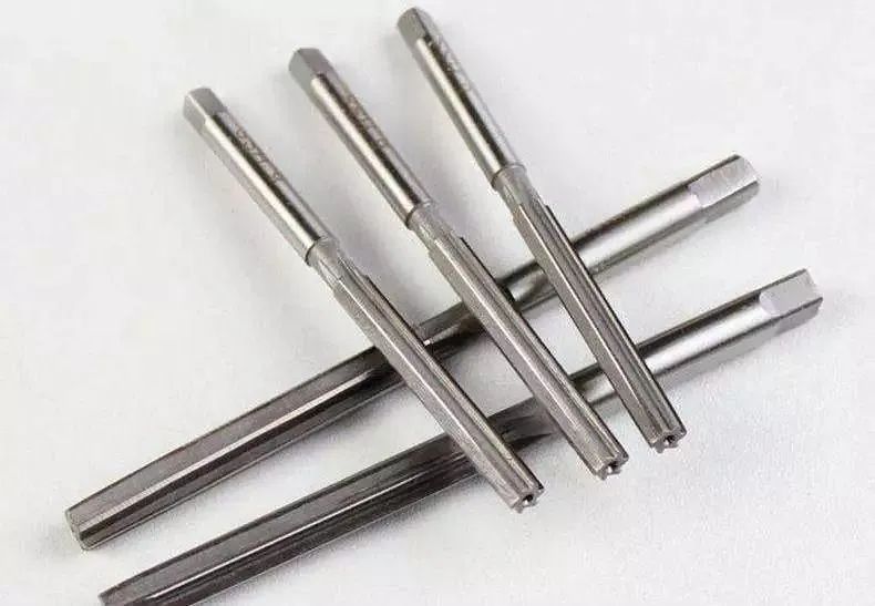 Cutting fluid selection is right, accuracy and tool life 