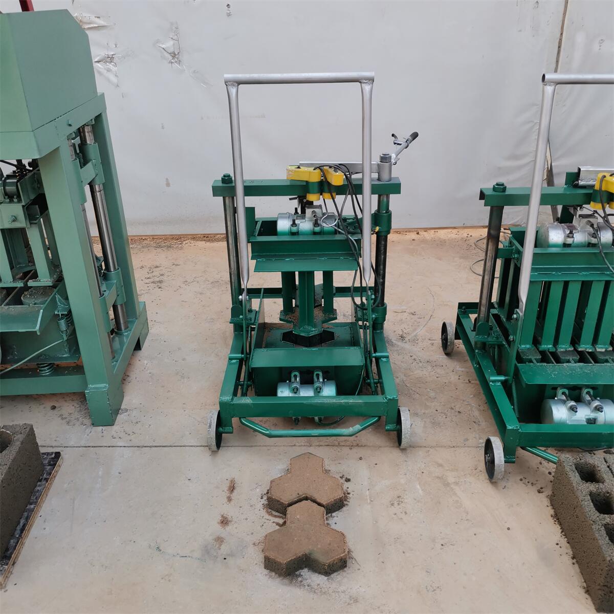 Km2-45 Small Mobile Concrete Block Making Machine | 240-115-50mm Solid ...