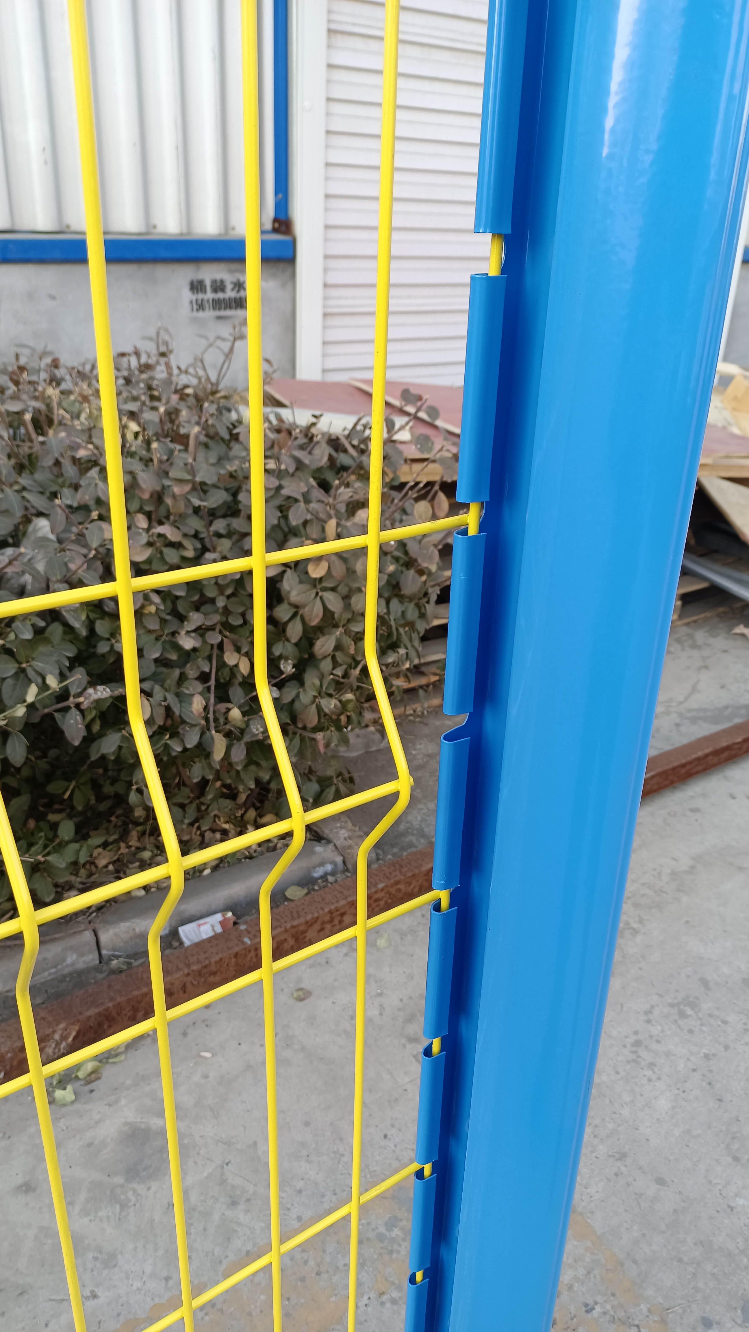 Curvy Welded Wire Mesh 3d Triangle Mesh Fence, High Quality Curvy ...