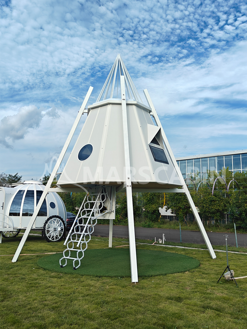 Modern Movable Glamping Tree House With Climate-adaptive Materials For ...