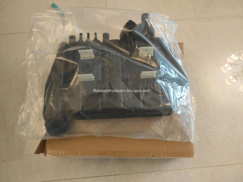 1626237 Daf 팽창 탱크, Bossgoo.com의 고품질 1626237 Daf 팽창 탱크