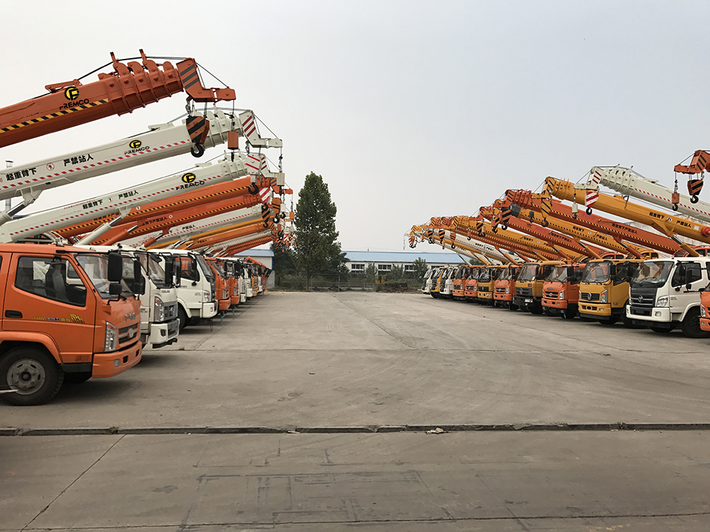 Hydraulic Cranes Truck In Fire Rescue, High Quality Hydraulic Cranes ...