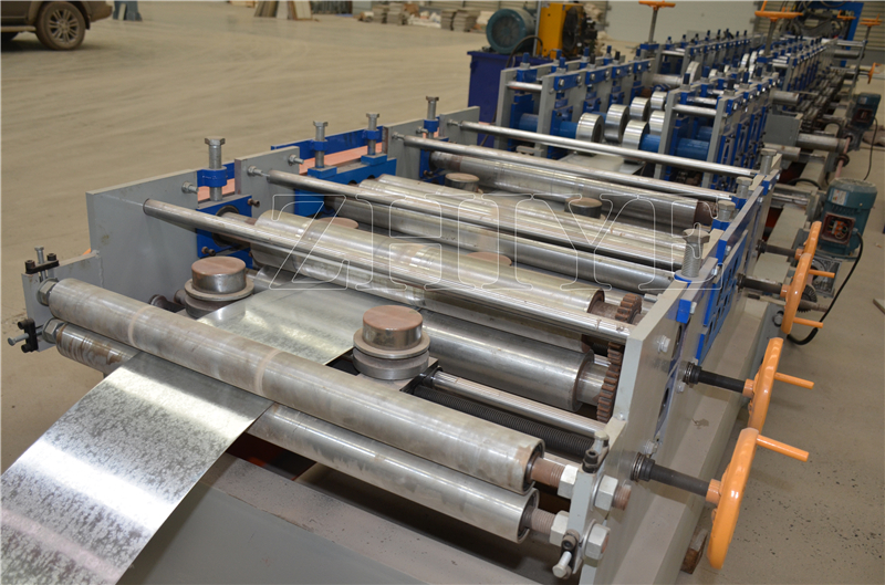 판매를위한 유압 C-purlin 롤 성형, Bossgoo.com의 고품질 판매를위한 유압 C-purlin 롤 성형