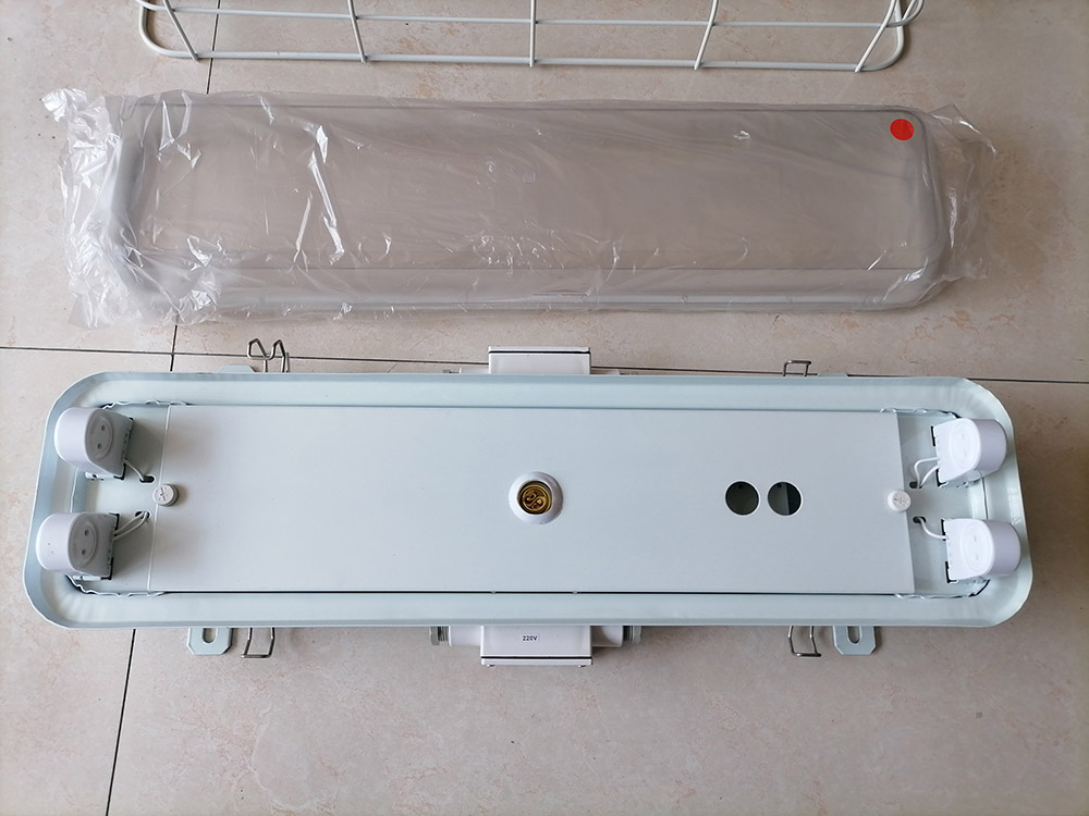 Impa 791871~791877 Marine Watertight Fluorescent Ceiling Lights With ...