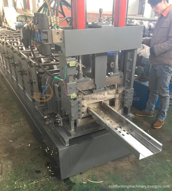 C 프로필 Purlin Cold Roller Former Machine, Bossgoo.com의 고품질 C 프로필 Purlin ...